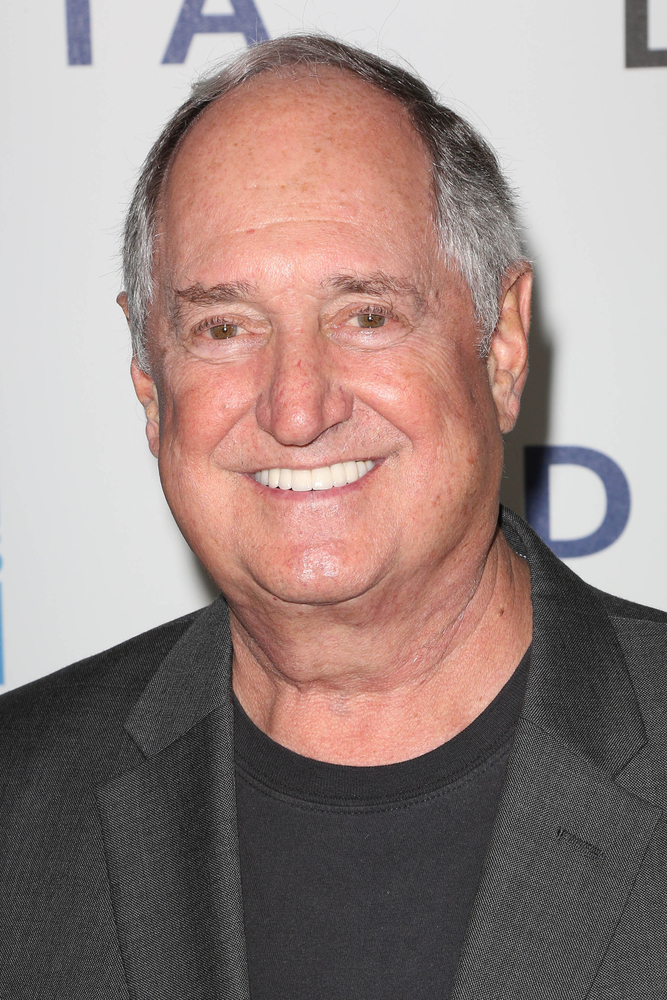 At 84 years old, Neil Sedaka maintains an impressive appearance